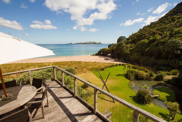 Butterfly Bay - Dolphin Bay | Beachfront Venue